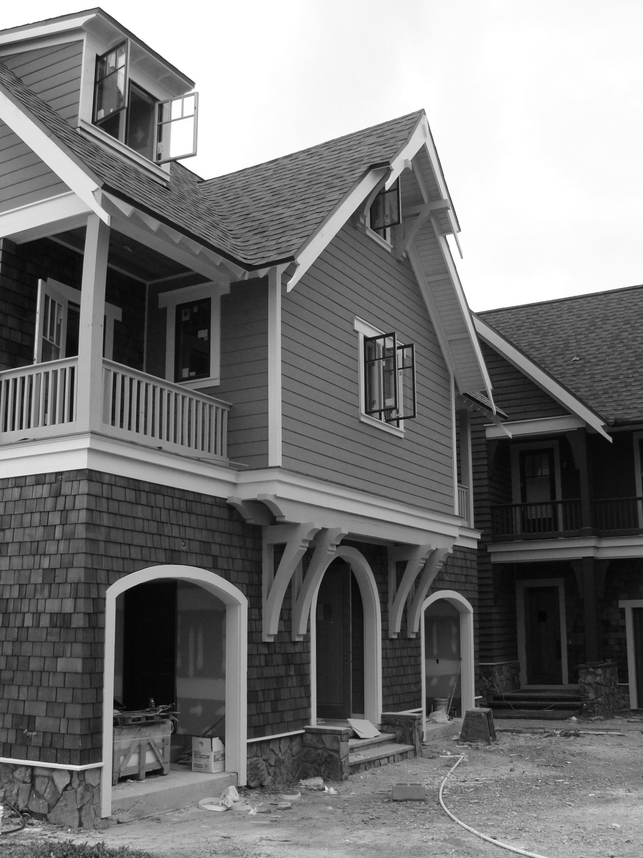 American Arts & Crafts - R.W. LOWE ARCHITECTURE P.C.